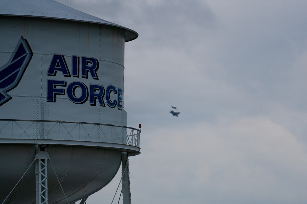 DVIDS - Images - F-22 Raptor Aerial Demonstration Team performs at the ...