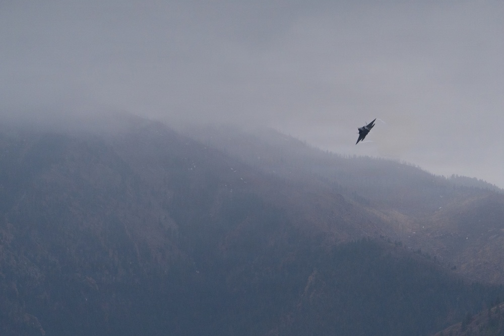 DVIDS - Images - F-22 Raptor Aerial Demonstration Team visits the ...