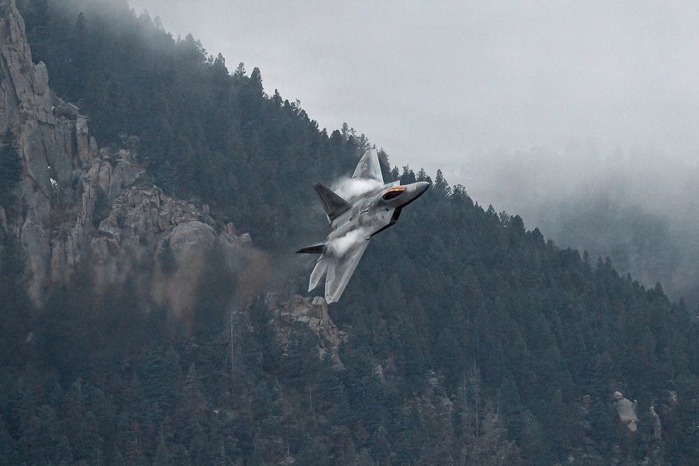 DVIDS - Images - F-22 Raptor Aerial Demonstration Team visits the ...