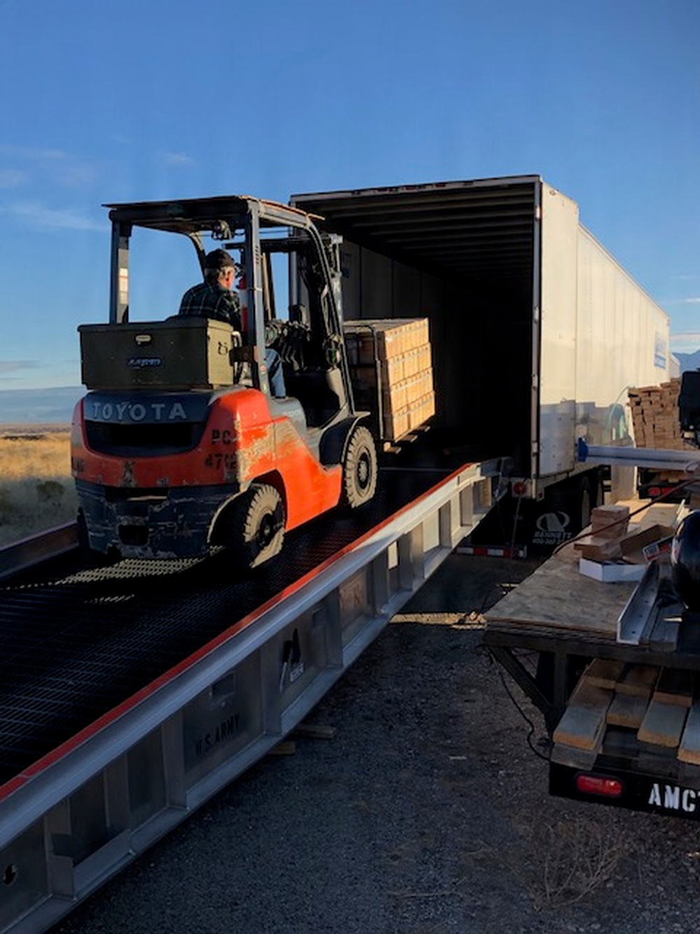 DVIDS - Images - Loading a trailer at Tooele Army Depot [Image 13 of 17]