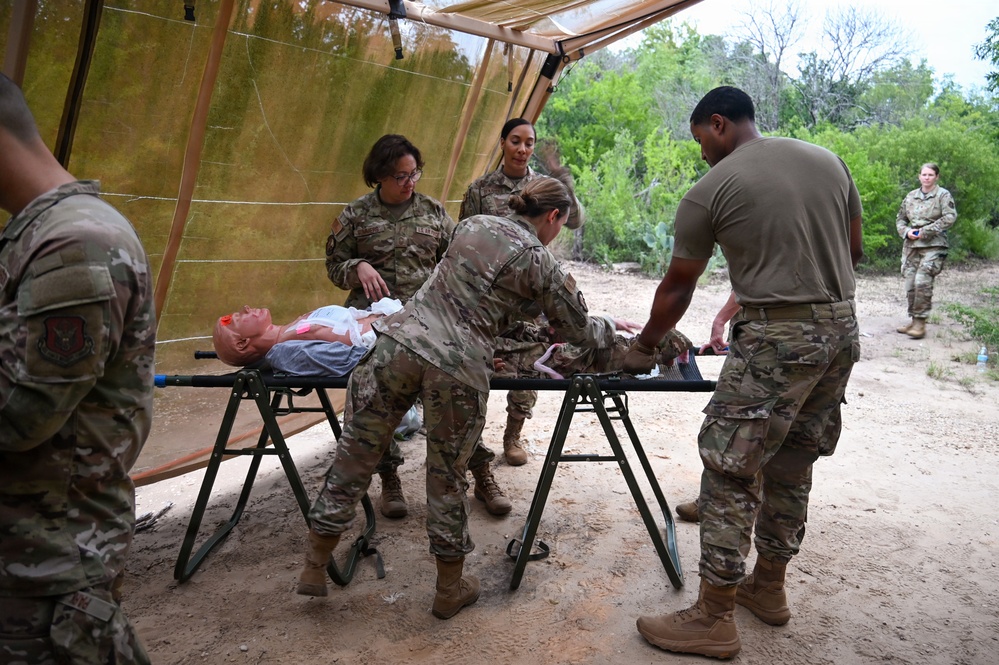 DVIDS - Images - 433rd MDG Airmen Hone Mass-Casualty Response Skills ...