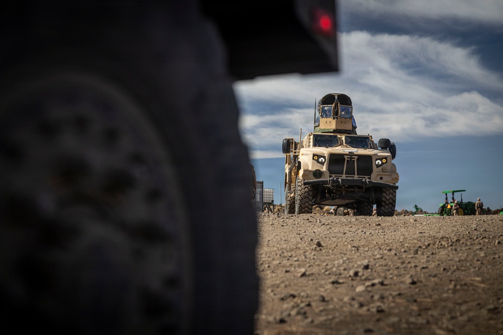 DVIDS - Images - 3rd LCT executes a convoy live-fire range at PTA ...