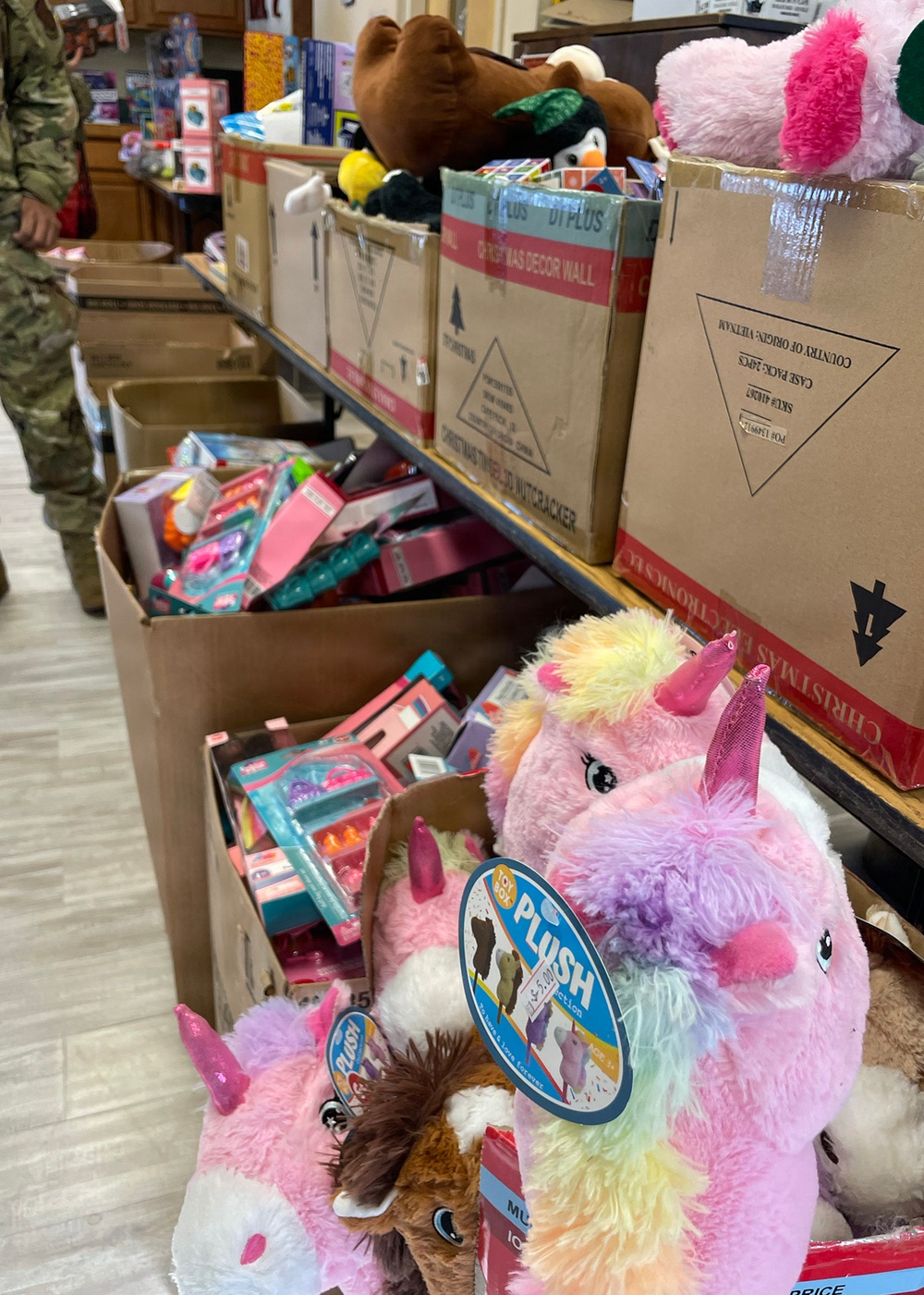 DVIDS - Images - 109th Airlift Wing Opens Unity Market [Image 2 of 3]