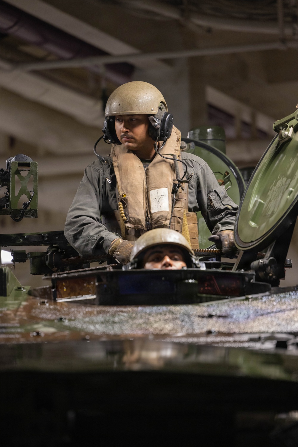 DVIDS - Images - QUART 26.2: 3rd AA Bn. conduct Ship to Ship operations ...