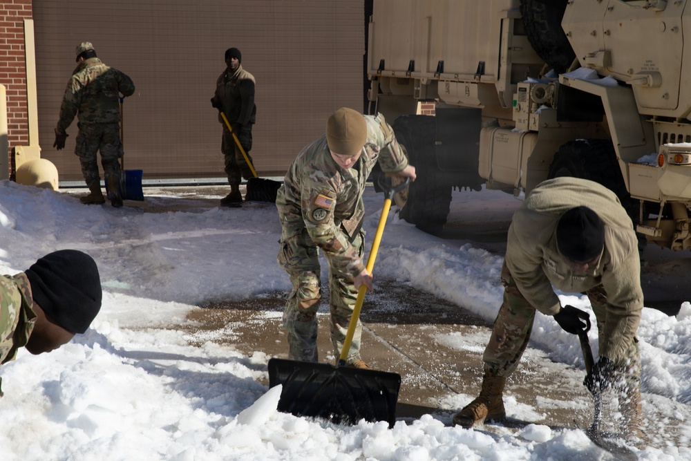 DVIDS - Images - Shoveling Snow - Operation Blur [Image 4 of 4]