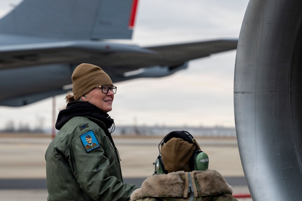 DVIDS - Images - Fini flight [Image 4 of 6]