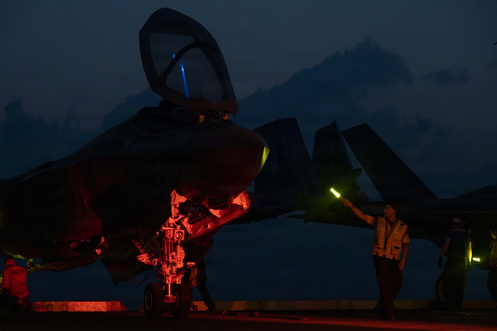 DVIDS - Images - Abraham Lincoln conducts routine aircraft operations ...