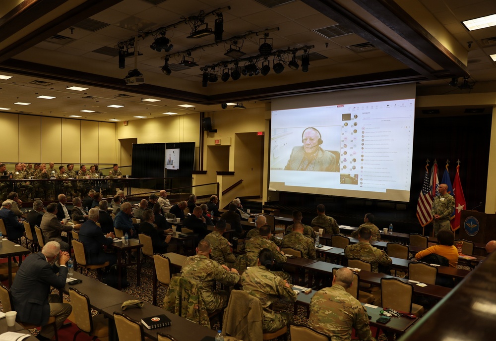 DVIDS - News - AVIATION SENIOR LEADER FORUM: Army Aviation Transforms ...