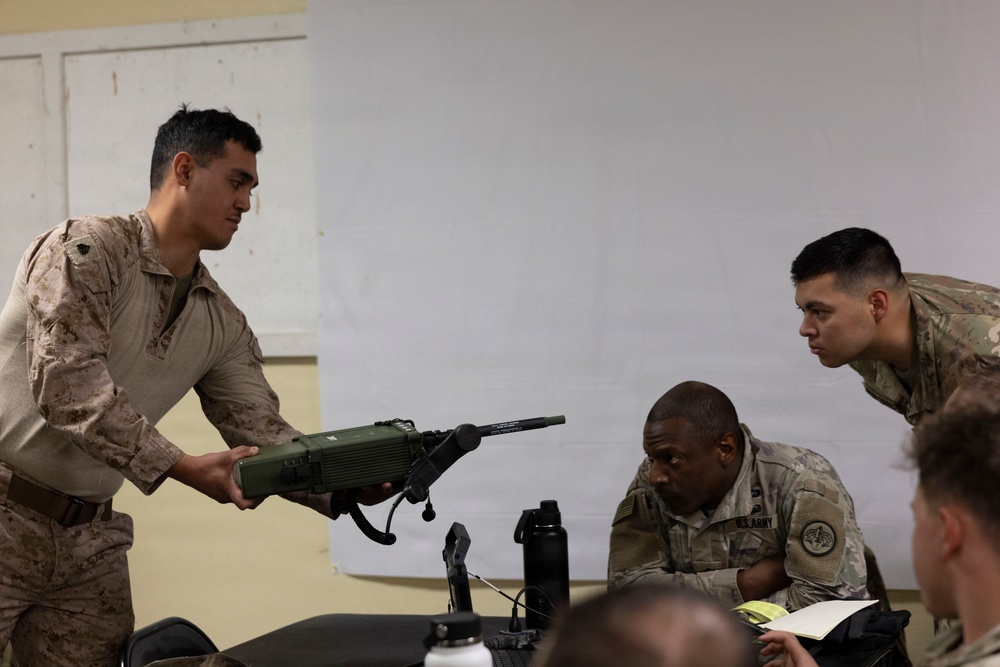 DVIDS - Images - U.S. Marines and Soldiers participate in joint ...