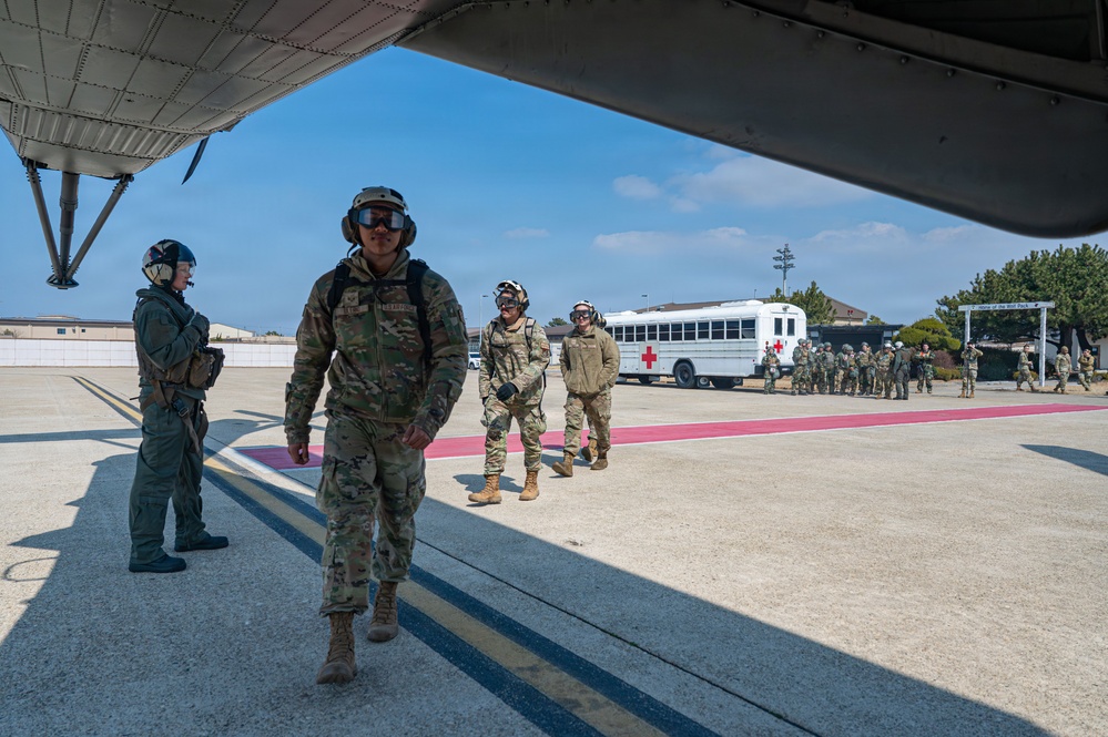 DVIDS - Images - Navy supports medical evacuation during Freedom Shield ...