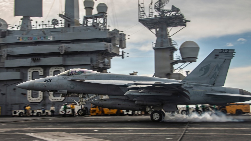 DVIDS - Images - Nimitz Conducts Flight Operations [Image 8 of 17]