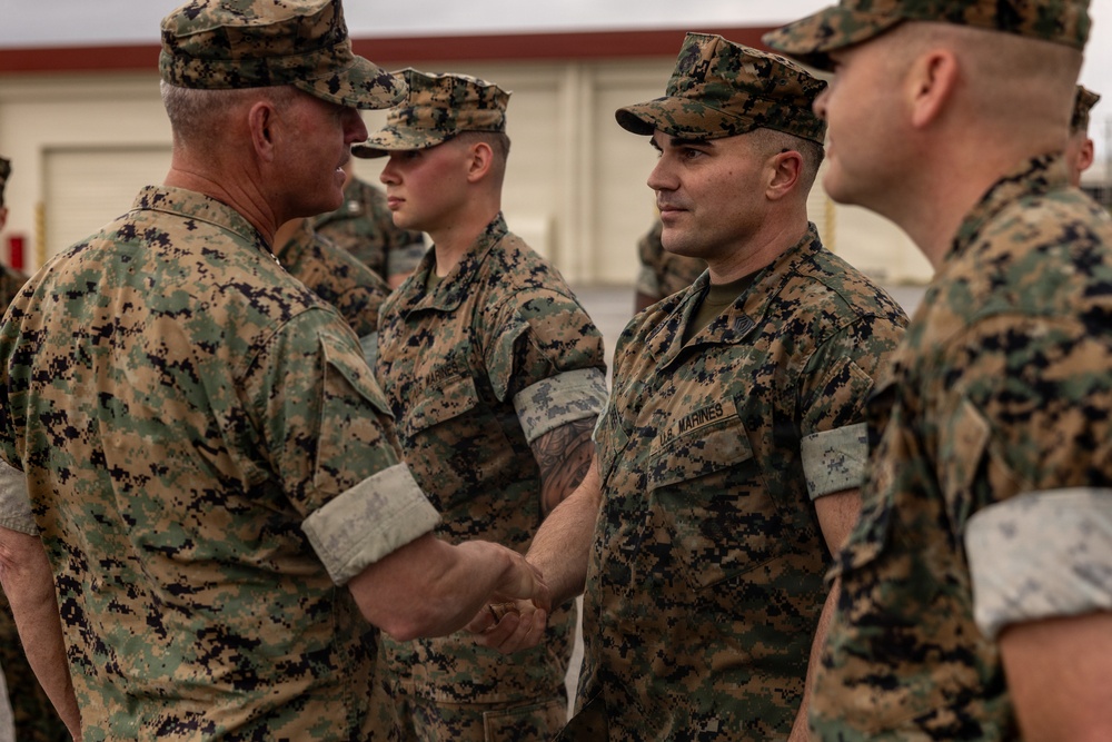 DVIDS - Images - Assistant Commandant of the Marine Corps recognizes ...