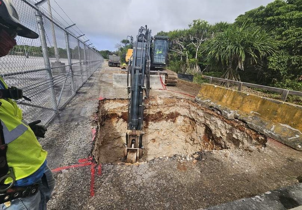 DVIDS - Images - Manhole construction [Image 4 of 5]